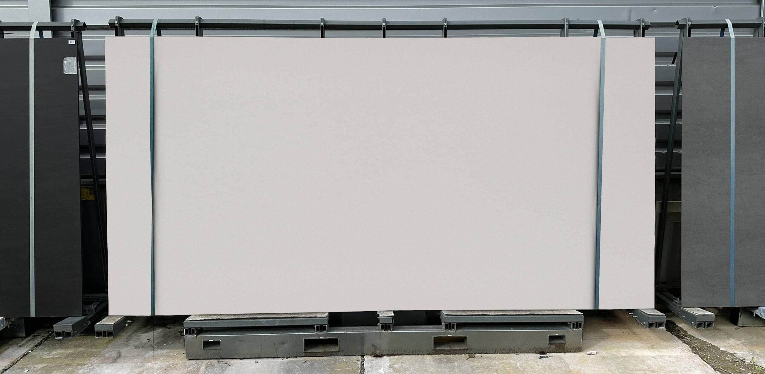 Dolphin Grey - Jetstone